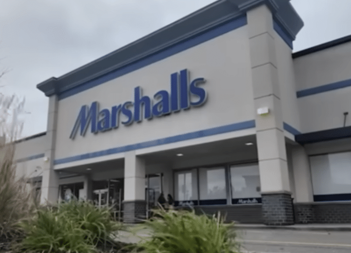 Shopper Stabs Another Over Perceived Checkout Delay - Loyal Conservatives